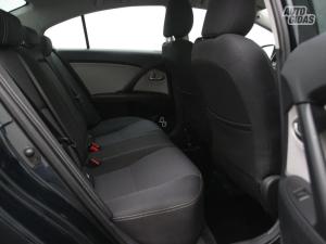 Black Toyota Avensis 2016 in Vilnius, with an engine capacity of 1.80 L and mileage of 150 thousand km for 10999 €, photo 16 on AUTOMOTO.COM.LV