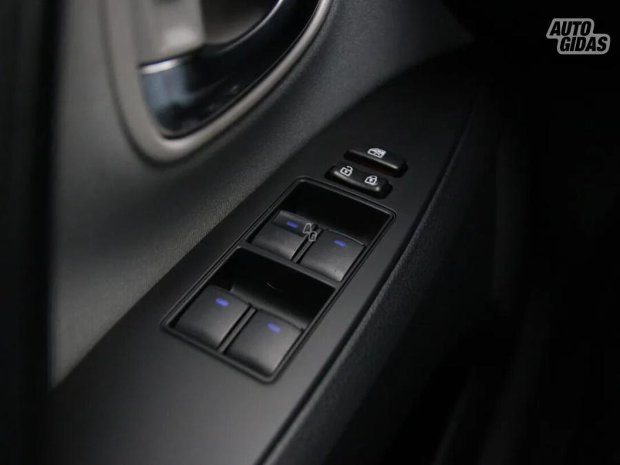 Black Toyota Avensis 2016 in Vilnius, with an engine capacity of 1.80 L and mileage of 150 thousand km for 10999 €, photo 26 on AUTOMOTO.COM.LV