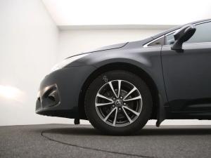 Black Toyota Avensis 2016 in Vilnius, with an engine capacity of 1.80 L and mileage of 150 thousand km for 10999 €, photo 27 on AUTOMOTO.COM.LV
