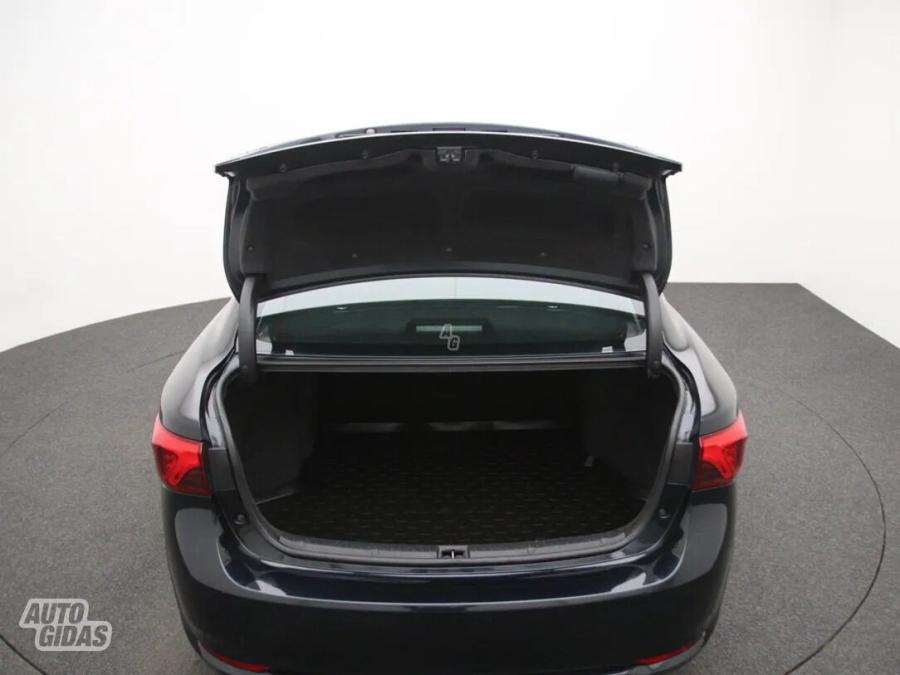 Black Toyota Avensis 2016 in Vilnius, with an engine capacity of 1.80 L and mileage of 150 thousand km for 10999 €, photo 33 on AUTOMOTO.COM.LV