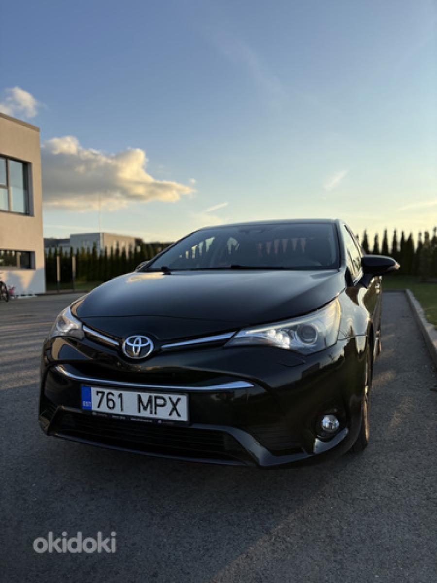 Melns Toyota Avensis 2016 Tallina, ar dzinēja tilpumu 1.80 L un nobraukumu 147 tūkst. km par 10200 €, foto 1 vietnē AUTOMOTO.COM.LV