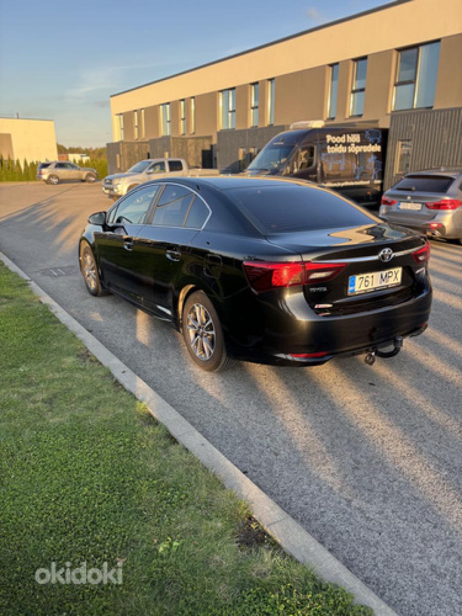 Melns Toyota Avensis 2016 Tallina, ar dzinēja tilpumu 1.80 L un nobraukumu 147 tūkst. km par 10200 €, foto 5 vietnē AUTOMOTO.COM.LV