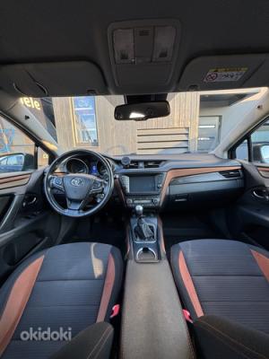Melns Toyota Avensis 2016 Tallina, ar dzinēja tilpumu 1.80 L un nobraukumu 147 tūkst. km par 10200 €, foto 9 vietnē AUTOMOTO.COM.LV