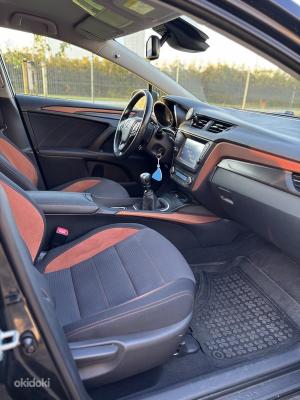 Melns Toyota Avensis 2016 Tallina, ar dzinēja tilpumu 1.80 L un nobraukumu 147 tūkst. km par 10200 €, foto 16 vietnē AUTOMOTO.COM.LV