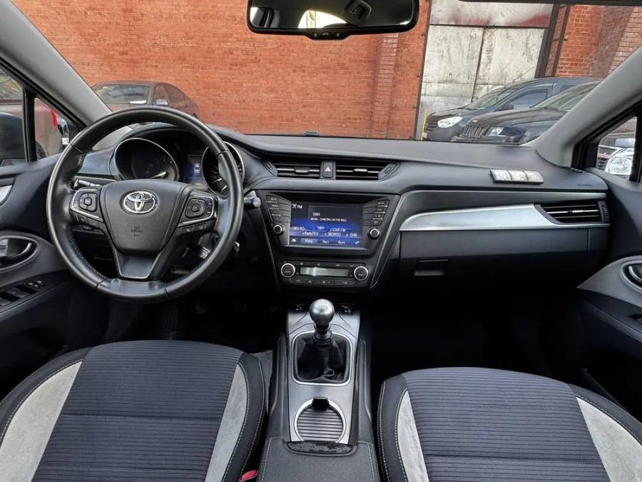 Melns Toyota Avensis 2016 Daugavpils, ar dzinēja tilpumu 1.80 L un nobraukumu 166 tūkst. km par 9990 €, foto 15 vietnē AUTOMOTO.COM.LV