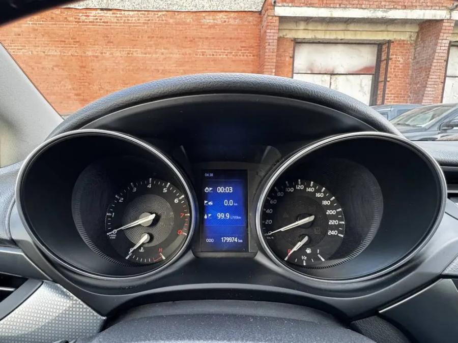 Melns Toyota Avensis 2016 Daugavpils, ar dzinēja tilpumu 1.80 L un nobraukumu 166 tūkst. km par 9990 €, foto 19 vietnē AUTOMOTO.COM.LV
