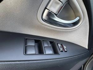 Melns Toyota Avensis 2016 Daugavpils, ar dzinēja tilpumu 1.80 L un nobraukumu 166 tūkst. km par 9990 €, foto 25 vietnē AUTOMOTO.COM.LV