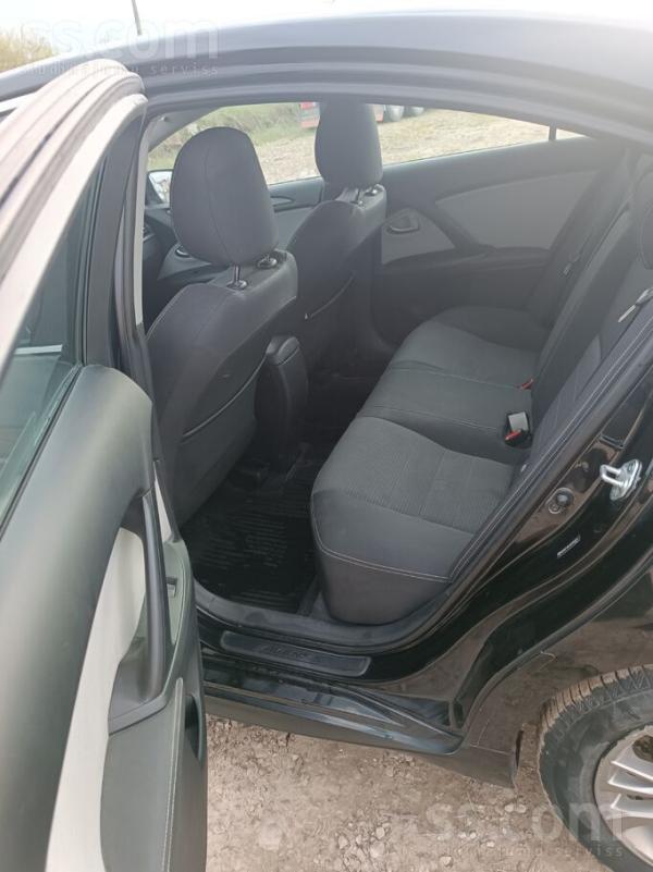 Melns Toyota Avensis 2016 Jēkabpils, ar dzinēja tilpumu 2.00 L un nobraukumu 482 tūkst. km par 3990 €, foto 5 vietnē AUTOMOTO.COM.LV