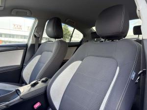 Melns Toyota Avensis 2016 Panevēža, ar dzinēja tilpumu 2.00 L un nobraukumu 244 tūkst. km par 7950 €, foto 14 vietnē AUTOMOTO.COM.LV