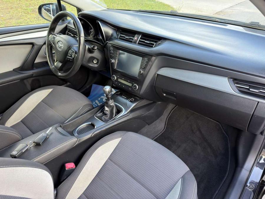 Melns Toyota Avensis 2016 Panevēža, ar dzinēja tilpumu 2.00 L un nobraukumu 244 tūkst. km par 7950 €, foto 19 vietnē AUTOMOTO.COM.LV