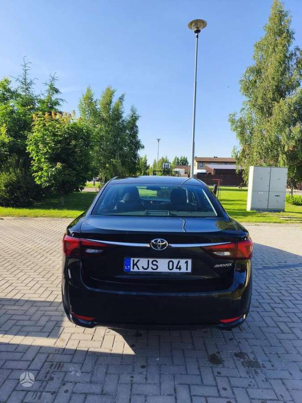 Черный Тойота Авенсис 2018 в Клайпеда, объемом двигателя 1.80 л и пробегом 104 тыс. км за 12500 €, фото 5 на AUTOMOTO.COM.LV