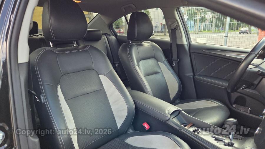 Melns Toyota Avensis 2018 Tallina, ar dzinēja tilpumu 1.80 L un nobraukumu 124 tūkst. km par 13990 €, foto 11 vietnē AUTOMOTO.COM.LV