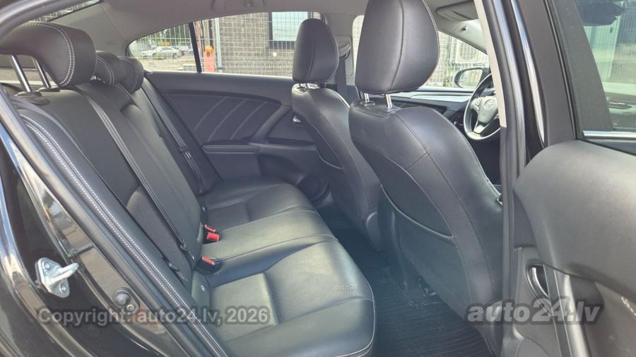Melns Toyota Avensis 2018 Tallina, ar dzinēja tilpumu 1.80 L un nobraukumu 124 tūkst. km par 13990 €, foto 12 vietnē AUTOMOTO.COM.LV