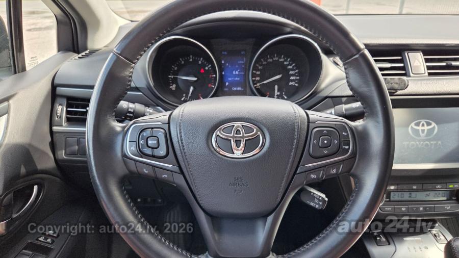Melns Toyota Avensis 2018 Tallina, ar dzinēja tilpumu 1.80 L un nobraukumu 124 tūkst. km par 13990 €, foto 13 vietnē AUTOMOTO.COM.LV