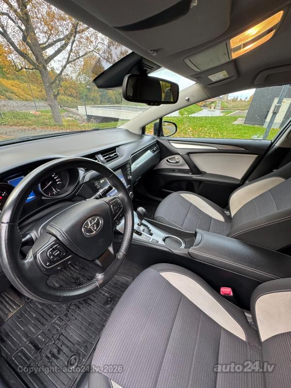 Toyota Avensis 2018 Rakvere vietnē Melns Toyota Avensis 2018 Rakvere, ar dzinēja tilpumu 1.80 L un nobraukumu 114 tūkst. km par 12900 €, foto 8 vietnē AUTOMOTO.COM.LV