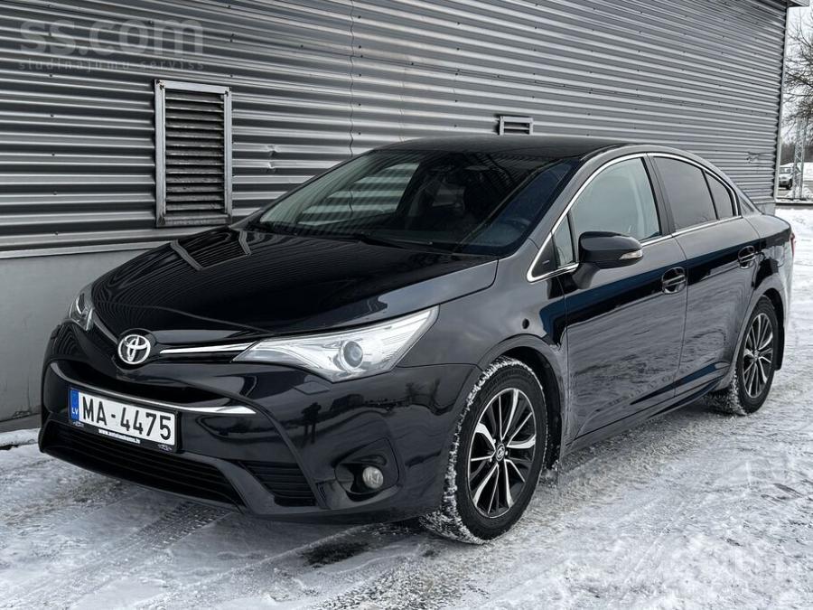 Black Toyota Avensis 2019 in Riga, with an engine capacity of 1.80 L and mileage of 150 thousand km for 13900 €, photo 1 on AUTOMOTO.COM.LV