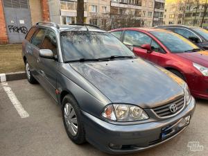 Black Toyota Avensis 2001 in Vilnius, with an engine capacity of 1.80 L and mileage of 200 thousand km for 1690 €, photo 4 on AUTOMOTO.COM.LV