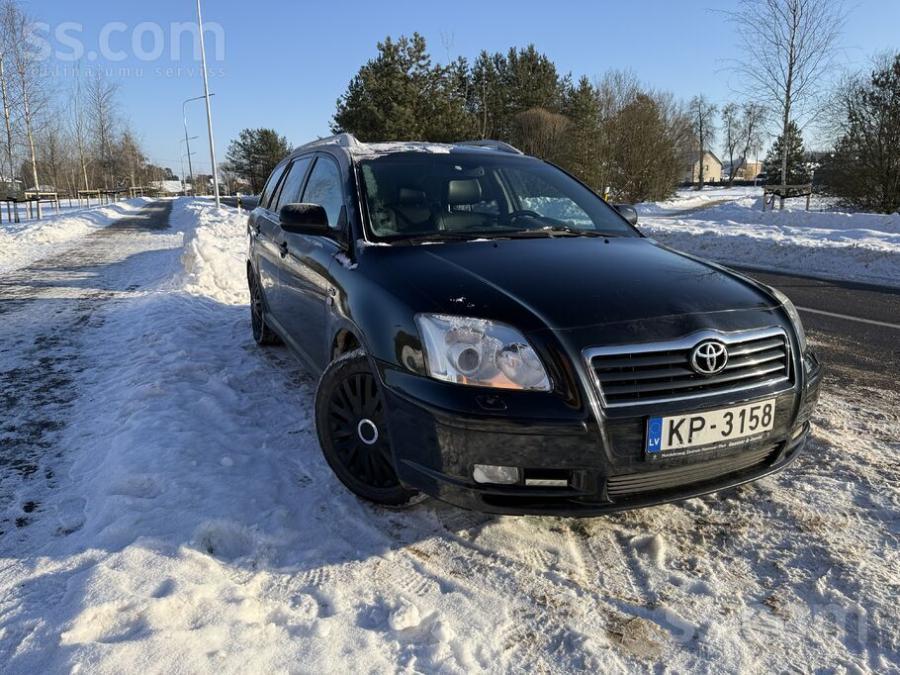 Black Toyota Avensis 2003 in Daugavpils, with an engine capacity of 2.00 L and mileage of 344 thousand km for 1700 €, photo 1 on AUTOMOTO.COM.LV
