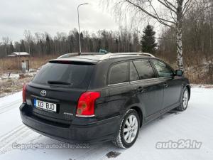 Melns Toyota Avensis 2003 Rapla, ar dzinēja tilpumu 2.00 L un nobraukumu 319 tūkst. km par 1500 €, foto 6 vietnē AUTOMOTO.COM.LV
