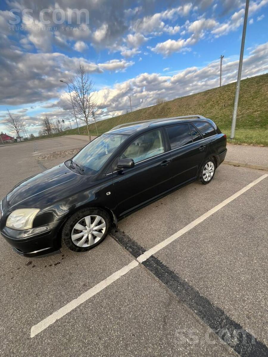 Melns Toyota Avensis 2003 Daugavpils, ar dzinēja tilpumu 2.40 L un nobraukumu 293 tūkst. km par 1300 €, foto 3 vietnē AUTOMOTO.COM.LV