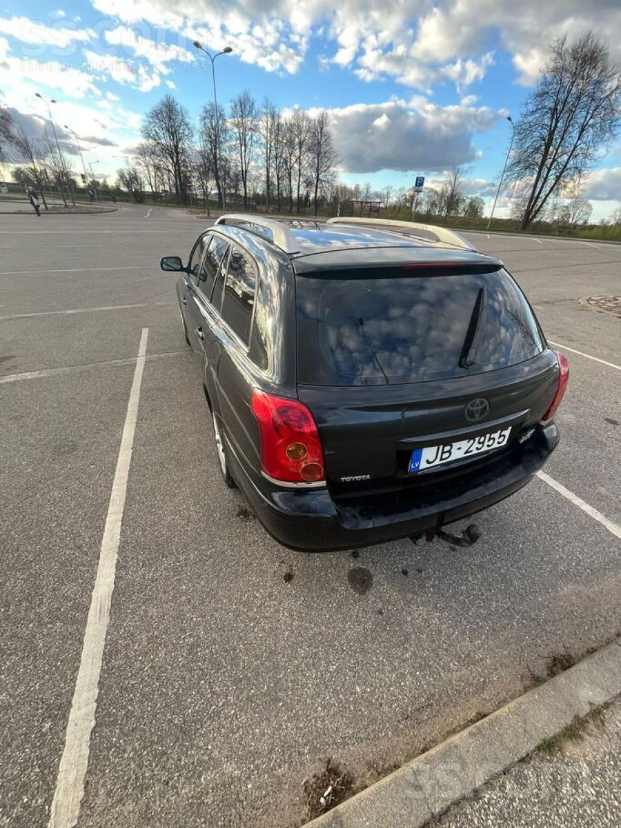 Melns Toyota Avensis 2003 Daugavpils, ar dzinēja tilpumu 2.40 L un nobraukumu 293 tūkst. km par 1300 €, foto 4 vietnē AUTOMOTO.COM.LV