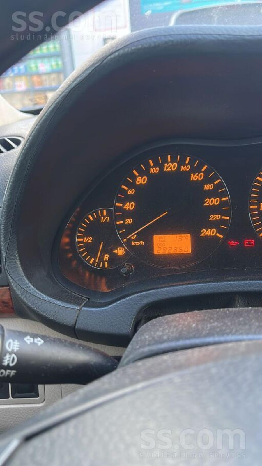 Melns Toyota Avensis 2003 Daugavpils, ar dzinēja tilpumu 2.40 L un nobraukumu 293 tūkst. km par 1300 €, foto 13 vietnē AUTOMOTO.COM.LV