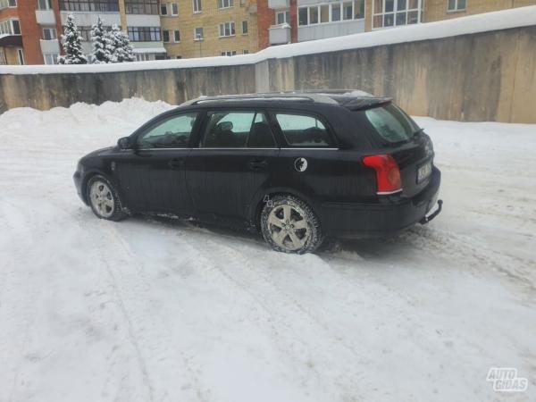 Black Toyota Avensis 2003 in Zarasai, with an engine capacity of 2.00 L and mileage of 295 thousand km for 550 €, photo 1 on AUTOMOTO.COM.LV