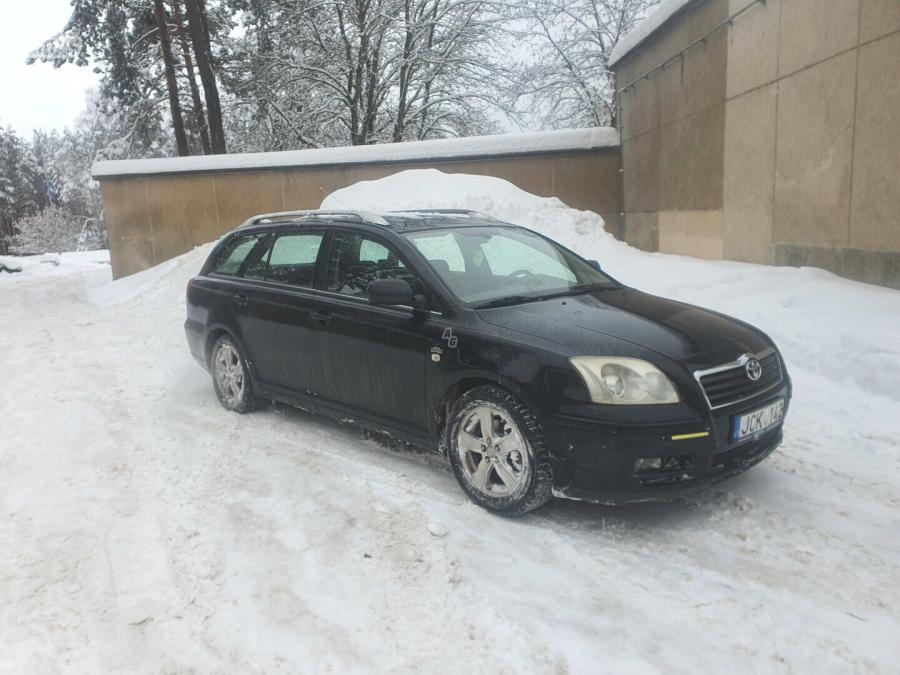 Черный Тойота Авенсис 2003 в Зарасай, объемом двигателя 2.00 л и пробегом 295 тыс. км за 550 €, фото 7 на AUTOMOTO.COM.LV