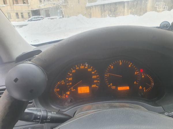 Black Toyota Avensis 2003 in Zarasai, with an engine capacity of 2.00 L and mileage of 295 thousand km for 550 €, photo 10 on AUTOMOTO.COM.LV