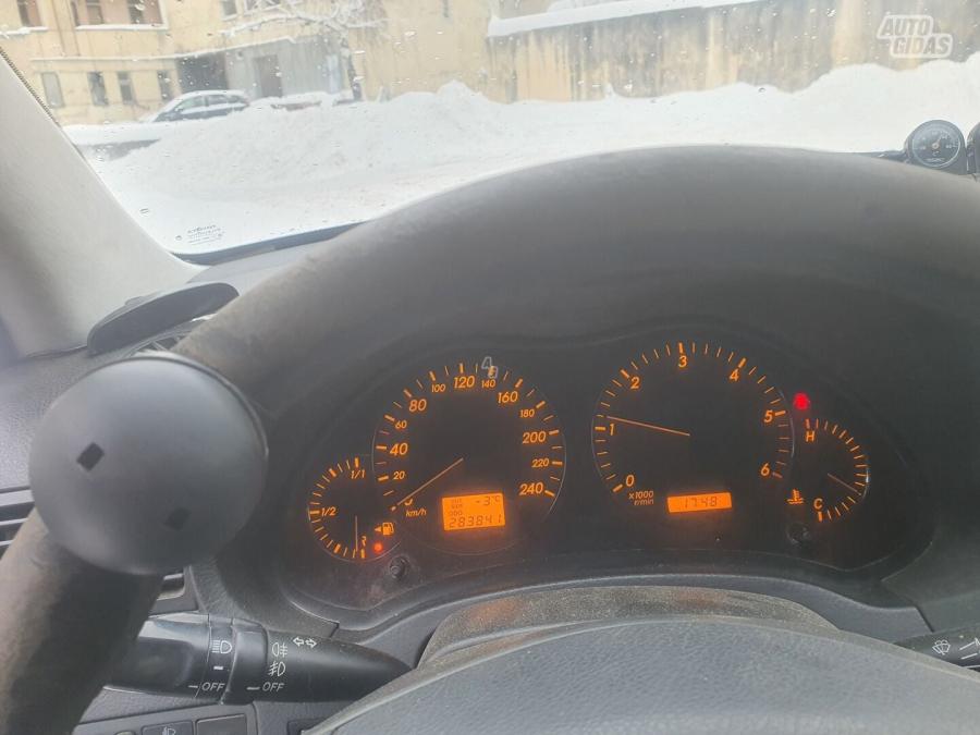 Черный Тойота Авенсис 2003 в Зарасай, объемом двигателя 2.00 л и пробегом 295 тыс. км за 550 €, фото 11 на AUTOMOTO.COM.LV