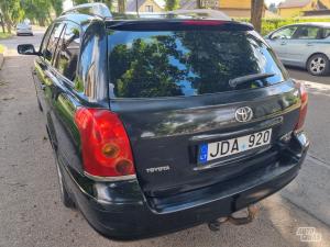Черный Тойота Авенсис 2003 в Алитус, объемом двигателя 2.00 л и пробегом 315 тыс. км за 2250 €, фото 4 на AUTOMOTO.COM.LV