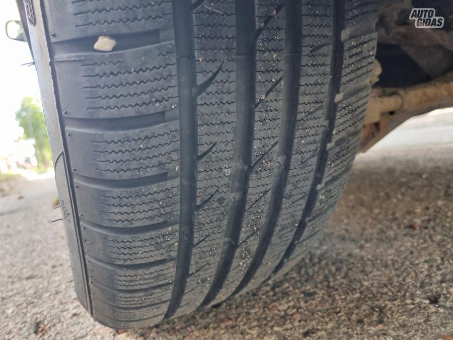Черный Тойота Авенсис 2003 в Алитус, объемом двигателя 2.00 л и пробегом 315 тыс. км за 2250 €, фото 8 на AUTOMOTO.COM.LV