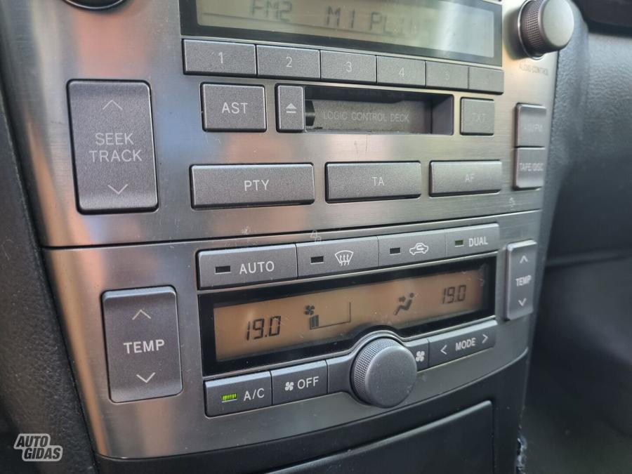 Черный Тойота Авенсис 2003 в Алитус, объемом двигателя 2.00 л и пробегом 315 тыс. км за 2250 €, фото 12 на AUTOMOTO.COM.LV