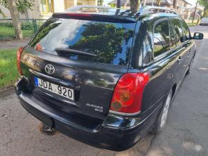 Black Toyota Avensis 2003 in Alytus, with an engine capacity of 2.00 L and mileage of 315 thousand km for 2250 €, photo 5 on AUTOMOTO.COM.LV