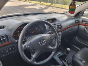 Black Toyota Avensis 2003 in Alytus, with an engine capacity of 2.00 L and mileage of 315 thousand km for 2250 €, photo 10 on AUTOMOTO.COM.LV