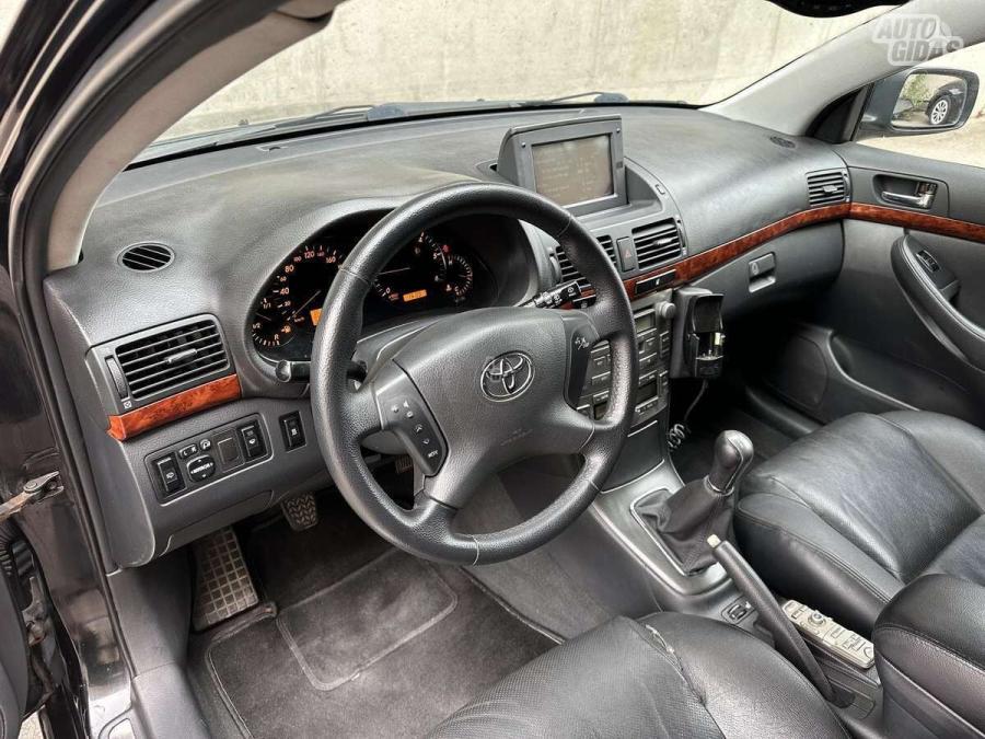 Черный Тойота Авенсис 2003 в Вильнюс, объемом двигателя 2.00 л и пробегом 362 тыс. км за 1550 €, фото 8 на AUTOMOTO.COM.LV