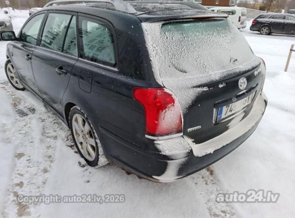 Melns Toyota Avensis 2004 Tartu, ar dzinēja tilpumu 2.00 L un nobraukumu 400 tūkst. km par 1000 €, foto 5 vietnē AUTOMOTO.COM.LV