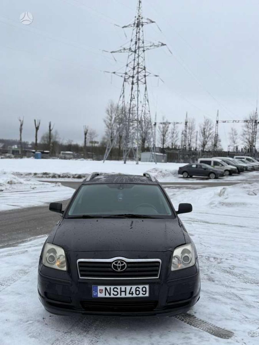 Melns Toyota Avensis 2004 Viļņa, ar dzinēja tilpumu 2.00 L un nobraukumu 350 tūkst. km par 999 €, foto 2 vietnē AUTOMOTO.COM.LV