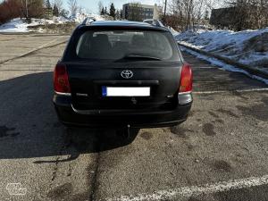 Black Toyota Avensis 2004 in Vilnius, with an engine capacity of 2.00 L and mileage of 207 thousand km for 1750 €, photo 4 on AUTOMOTO.COM.LV