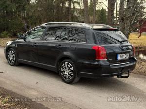 Black Toyota Avensis 2004 in Tartu, with an engine capacity of 2.00 L and mileage of 286 thousand km for 1800 €, photo 6 on AUTOMOTO.COM.LV