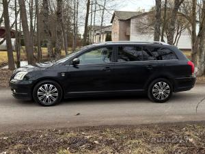 Черный Тойота Авенсис 2004 в Тарту, объемом двигателя 2.00 л и пробегом 286 тыс. км за 1800 €, фото 8 на AUTOMOTO.COM.LV