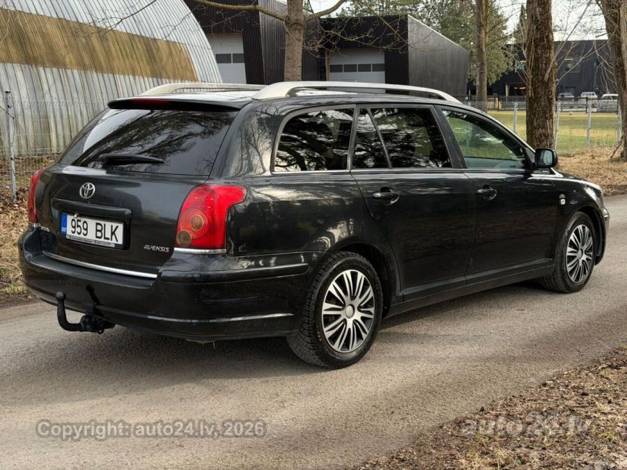 Melns Toyota Avensis 2004 Tartu, ar dzinēja tilpumu 2.00 L un nobraukumu 286 tūkst. km par 1800 €, foto 4 vietnē AUTOMOTO.COM.LV