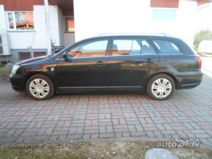 Melns Toyota Avensis 2004 Pērnava, ar dzinēja tilpumu 2.00 L un nobraukumu 414 tūkst. km par 1950 €, foto 3 vietnē AUTOMOTO.COM.LV
