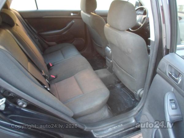 Melns Toyota Avensis 2004 Pērnava, ar dzinēja tilpumu 2.00 L un nobraukumu 414 tūkst. km par 1950 €, foto 8 vietnē AUTOMOTO.COM.LV
