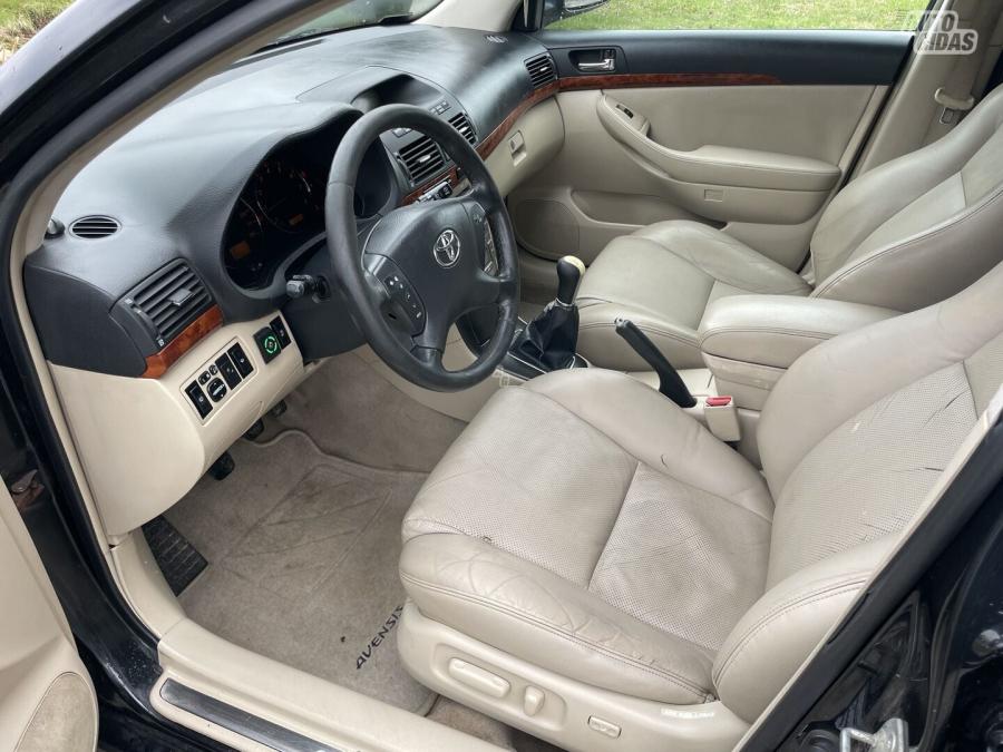 Melns Toyota Avensis 2004 Šilutė, ar dzinēja tilpumu 2.00 L un nobraukumu 379 tūkst. km par 2250 €, foto 22 vietnē AUTOMOTO.COM.LV