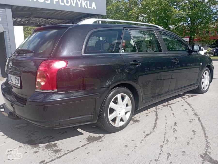 Black Toyota Avensis 2004 in Vilnius, with an engine capacity of 2.00 L and mileage of 315 thousand km for 1600 €, photo 7 on AUTOMOTO.COM.LV