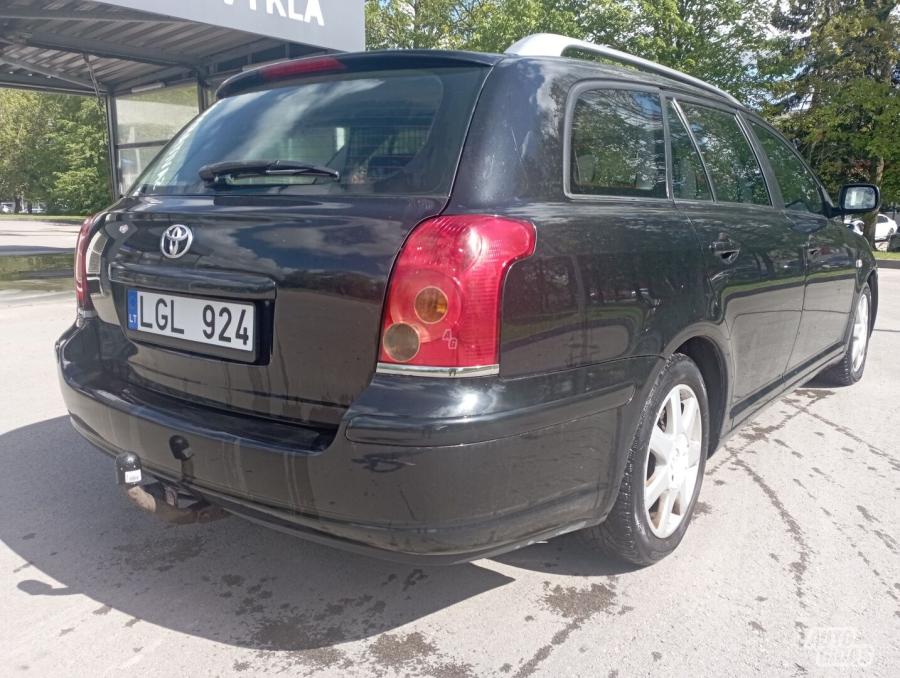 Black Toyota Avensis 2004 in Vilnius, with an engine capacity of 2.00 L and mileage of 315 thousand km for 1600 €, photo 8 on AUTOMOTO.COM.LV