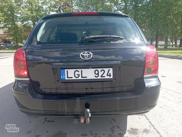Melns Toyota Avensis 2004 Viļņa, ar dzinēja tilpumu 2.00 L un nobraukumu 315 tūkst. km par 1600 €, foto 8 vietnē AUTOMOTO.COM.LV