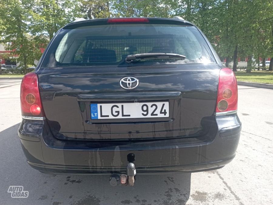 Black Toyota Avensis 2004 in Vilnius, with an engine capacity of 2.00 L and mileage of 315 thousand km for 1600 €, photo 9 on AUTOMOTO.COM.LV