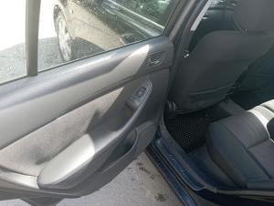 Black Toyota Avensis 2004 in Vilnius, with an engine capacity of 2.00 L and mileage of 315 thousand km for 1600 €, photo 16 on AUTOMOTO.COM.LV